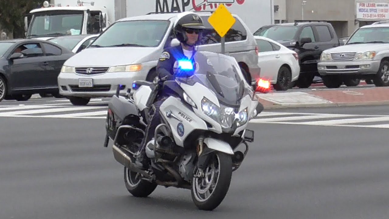 Huntington Beach PD Motor Unit Responding - YouTube