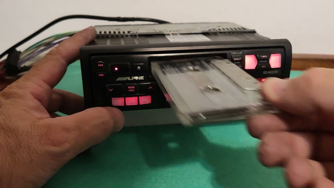 Alpine TDM 7535 - YouTube