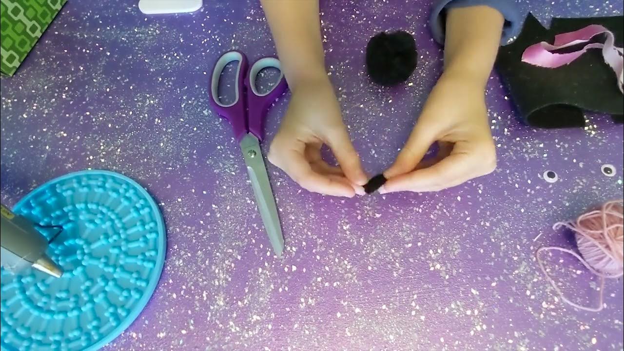 Kitty Cat Pom Pom Critter! - YouTube