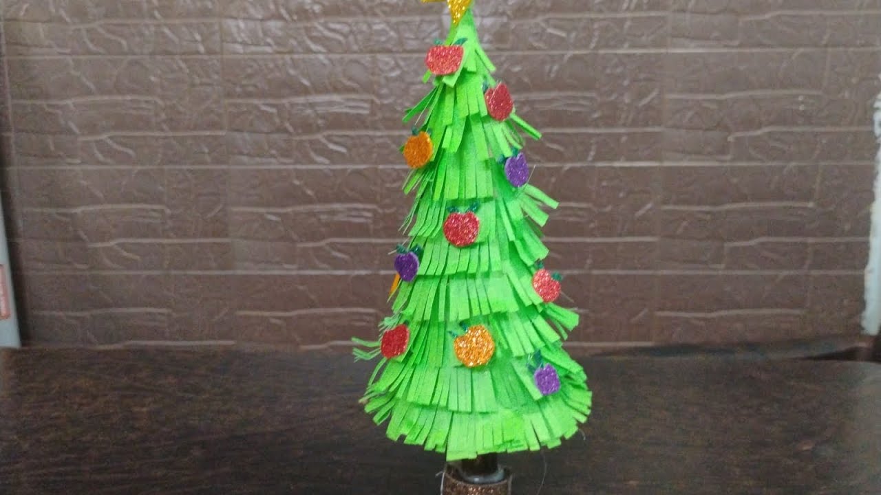 "DIY Mini Christmas Tree: Easy Craft Ideas for the Holidays! Step-by ...