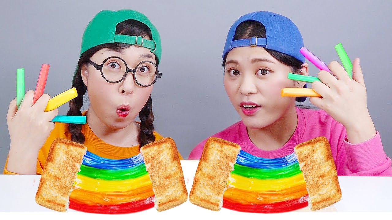 Toasts au fromage Nourriture arc-en-ciel Mukbang DONA - YouTube