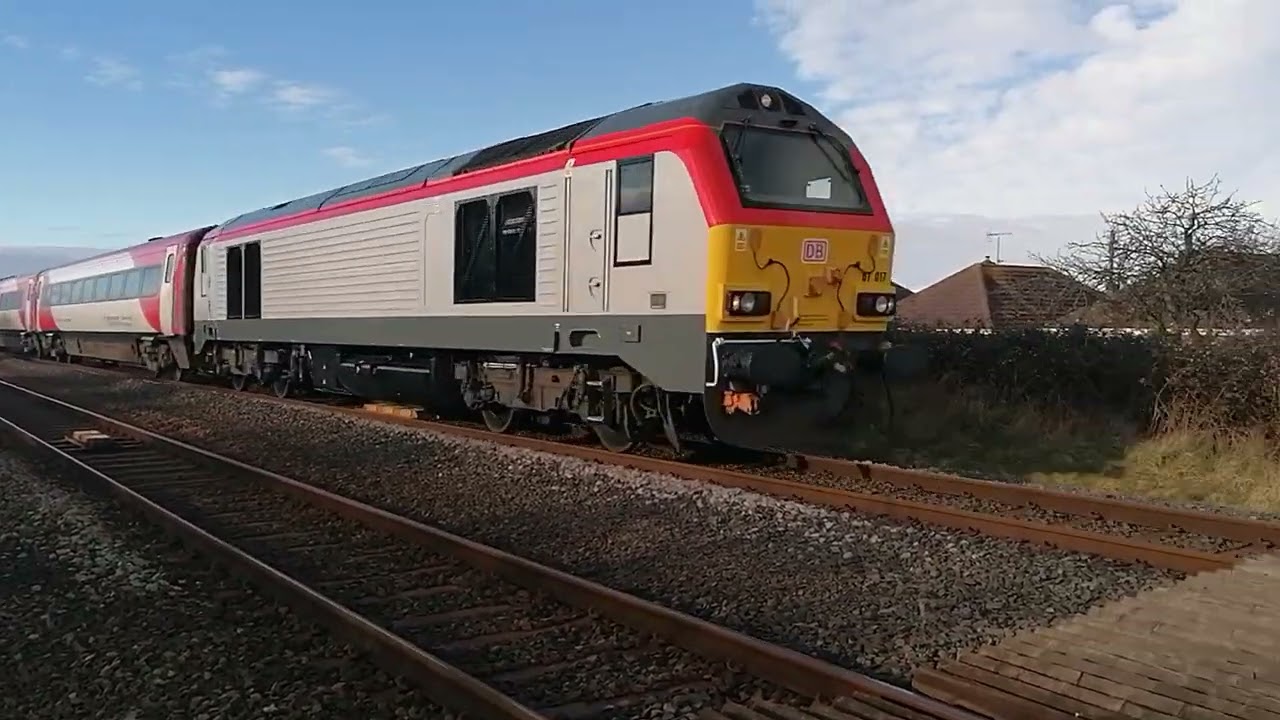 15/01/22 - Class 67 - DB Cargo 67017 Arrow & TFW DVT 82216 - Holyhead ...