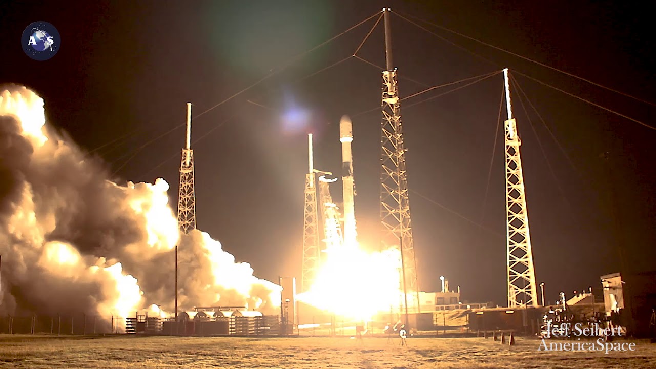 UP CLOSE! Launch of the SpaceX Starlink 2 satellite deployment mission ...