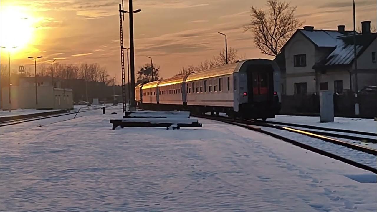 Brodnica - TLK "Flisak" PKP Intercity w promieniach zachodzącego słońca. - YouTube