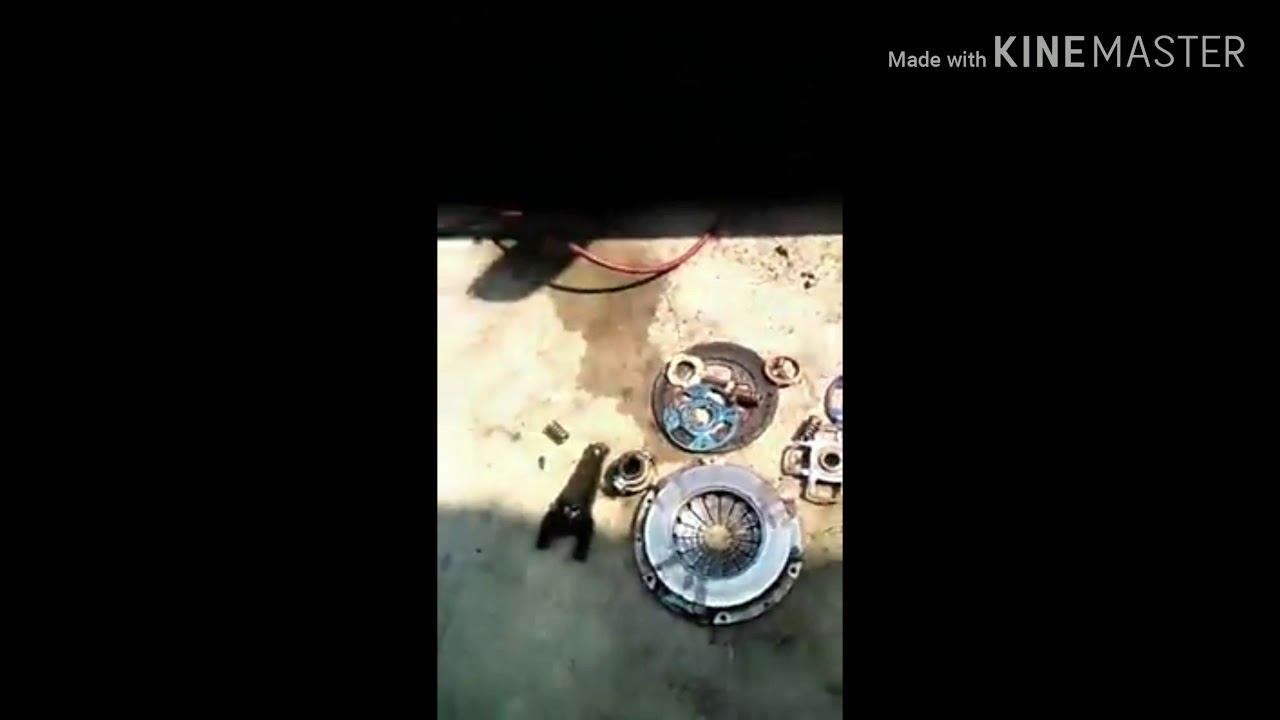 REPLACING A BROKEN CLUTCH LINING ASSEMBLY OF ISUZU SPORTIVO - YouTube