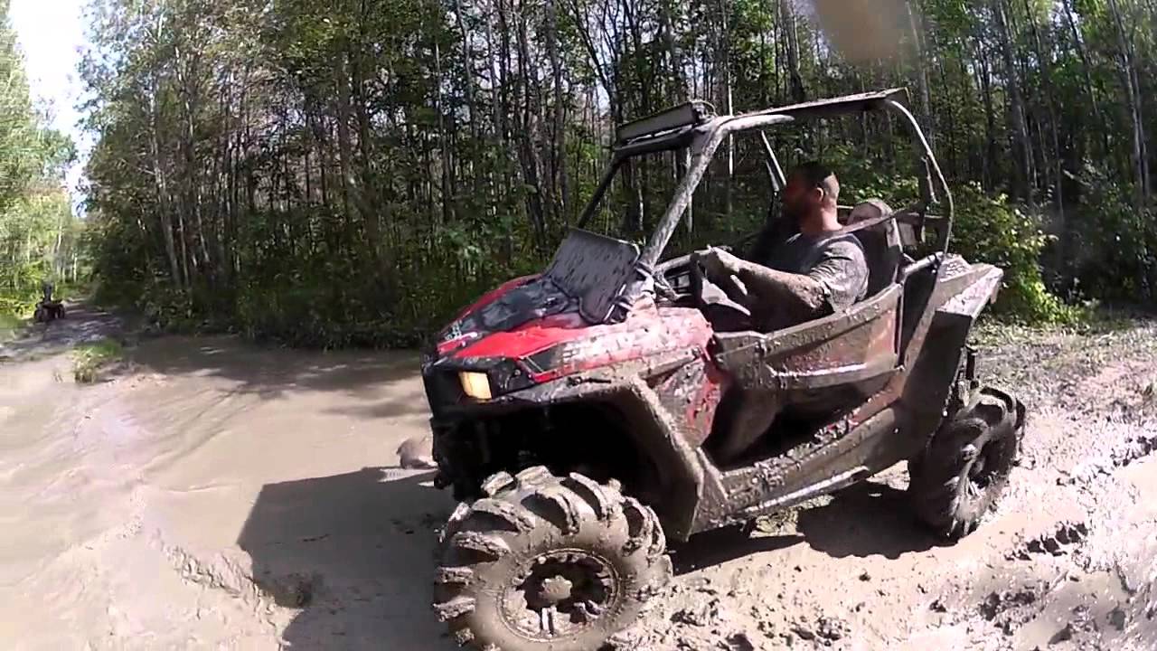 Minnesota Mud Bogging Polaris RZR 900 S Sportsman 550 XP - YouTube