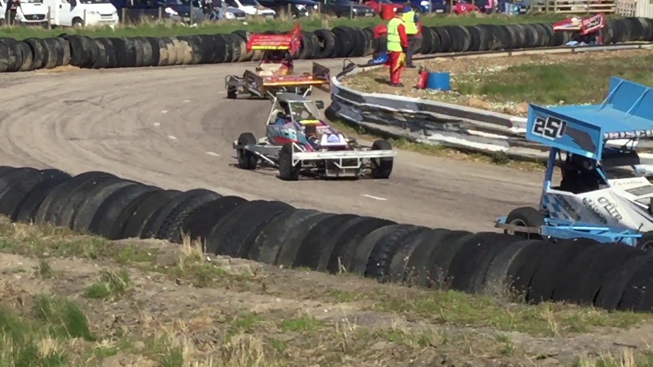 Brisca f2 world qualifying round crimond raceway 2019 - YouTube