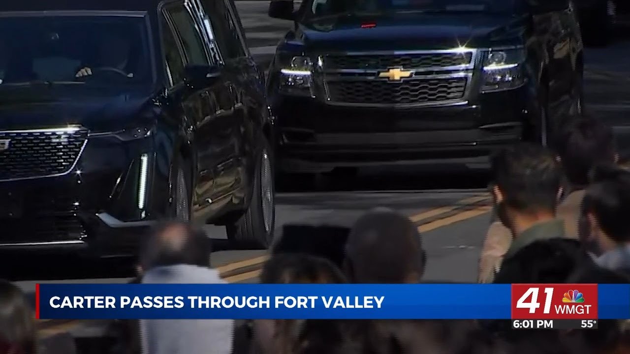 Rosalynn Carter motorcade passes through Middle Georgia - YouTube