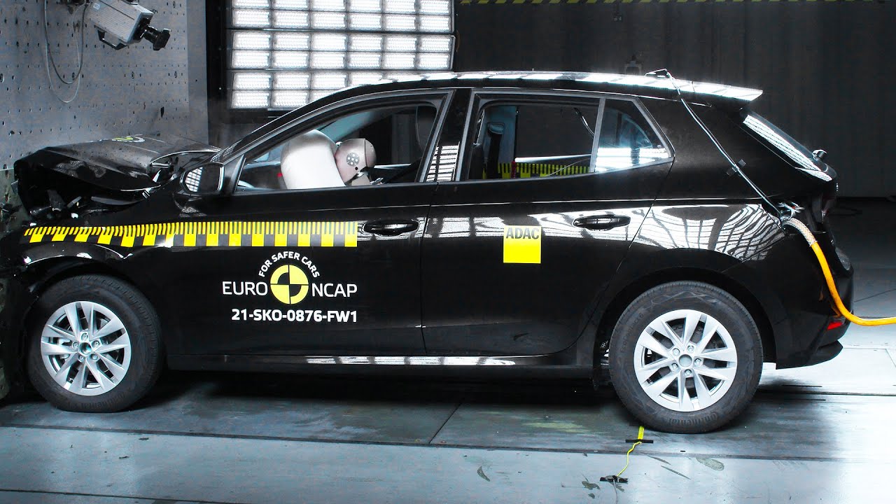 Skoda Fabia 2022 Crash and Safety Test - 5 Stars - YouTube