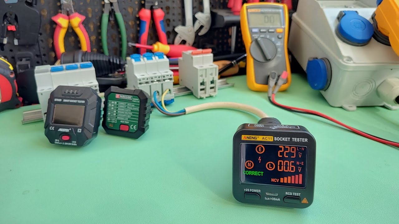 Am testat ANENG AC11, smart tester pentru prize - YouTube