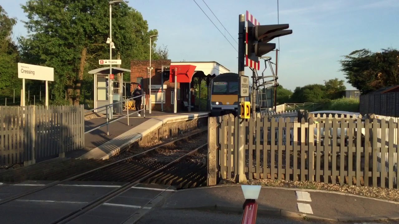 Cressing Station Level Crossing (Essex) Sunday 13.05.2018 - YouTube