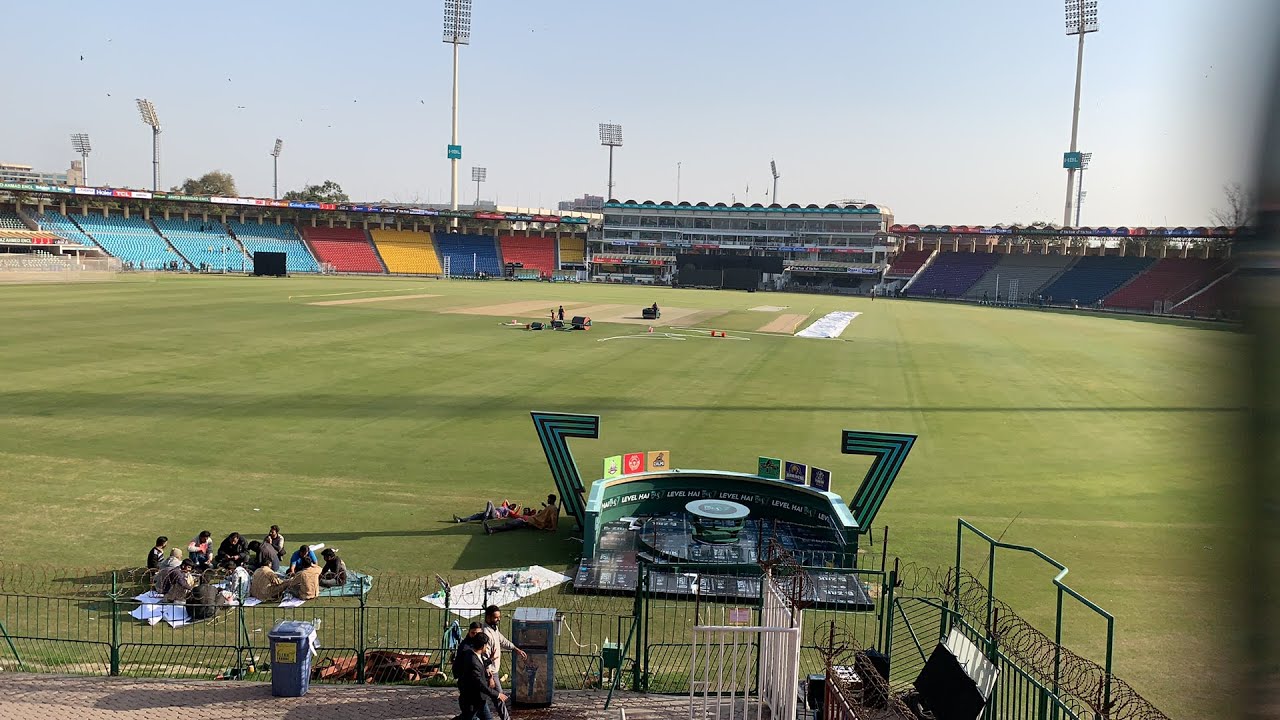 Live Update from Gaddafi Stadium for PSL7 - YouTube