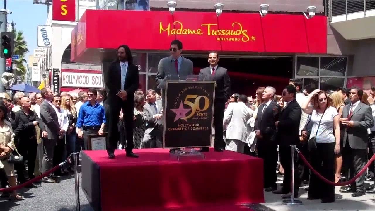Zach Horowitz, President COO of Univeral Music Group Congrat - YouTube