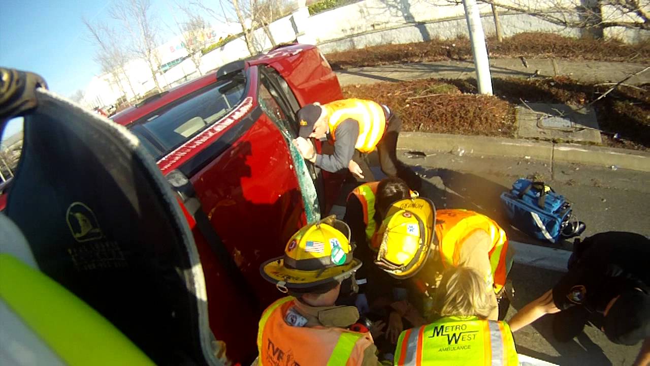 TVF&R Response to Vehicle Rollover and Extrication - YouTube