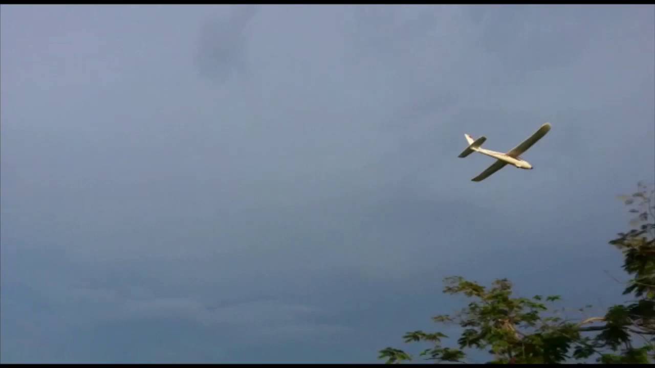 FMS Fox Glider 800mm - YouTube