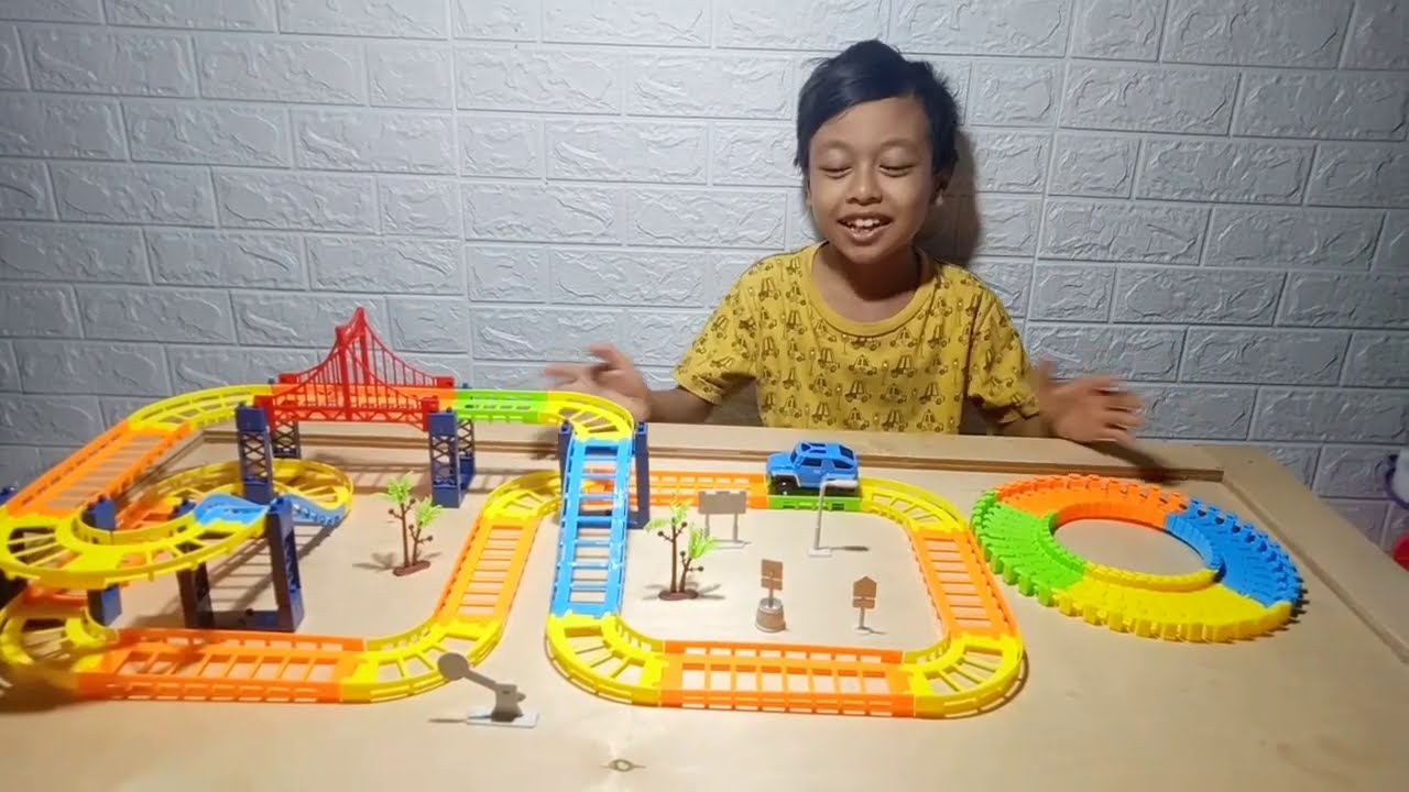 Mainan mobil track racing super speed yang keren.unboxing mainan - YouTube