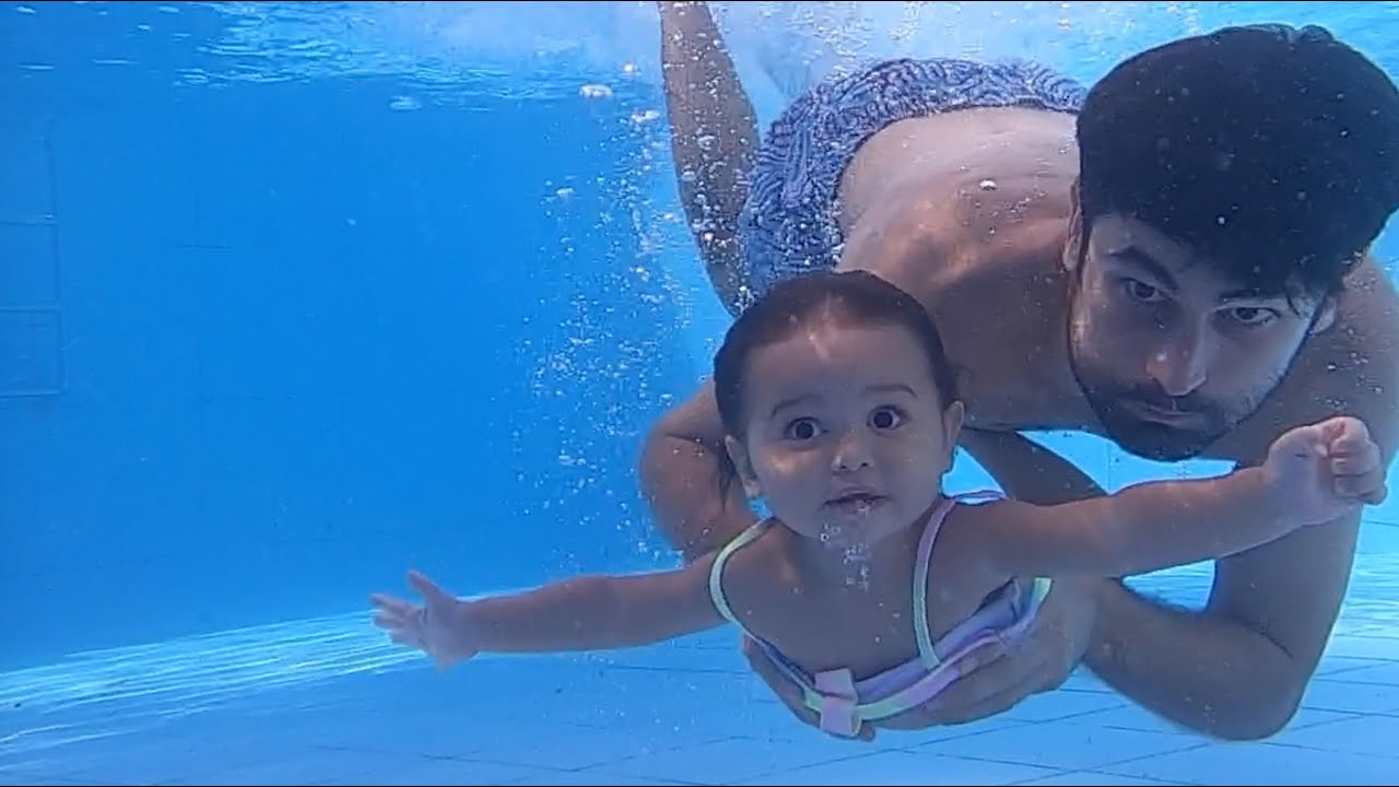 Teaching Our 1 YR OLD BABY To Swim Underwater YouTube teaching-our-1-yr-old-baby-to-swim-underwater-youtube