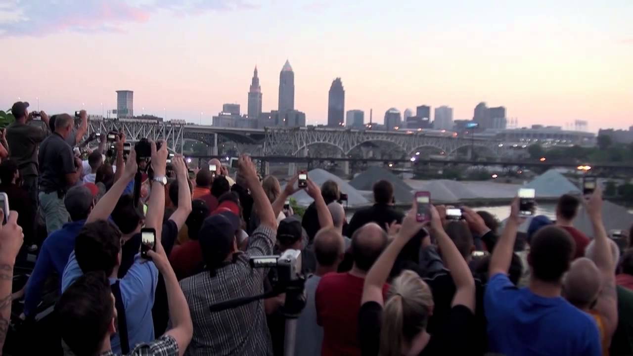 Inner belt bridge demolition explosion. 7/12/14. - YouTube