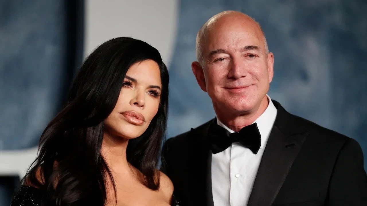 Jeff Bezos y Lauren Sánchez visitan la Casa Azul de Frida Kahlo durante ...