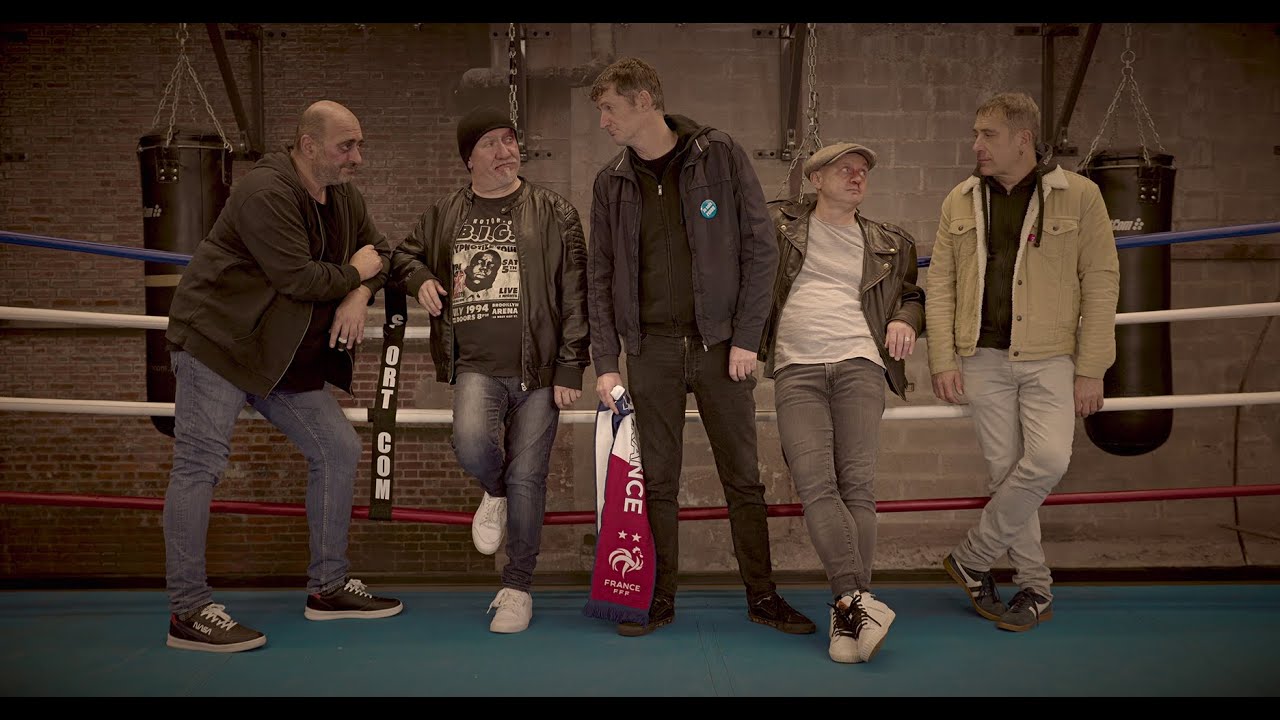 The Hyènes - Johnny vs Johnny [clip officiel] Chords - Chordify