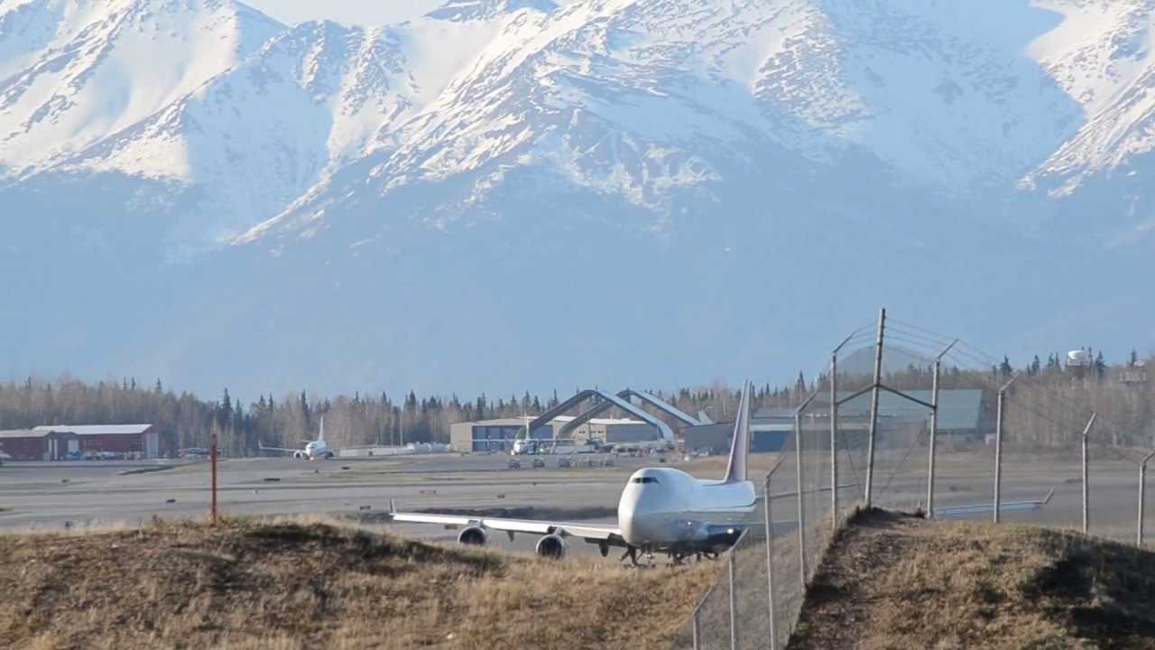 Anchorage International Airport - Runway 33 Departures - YouTube