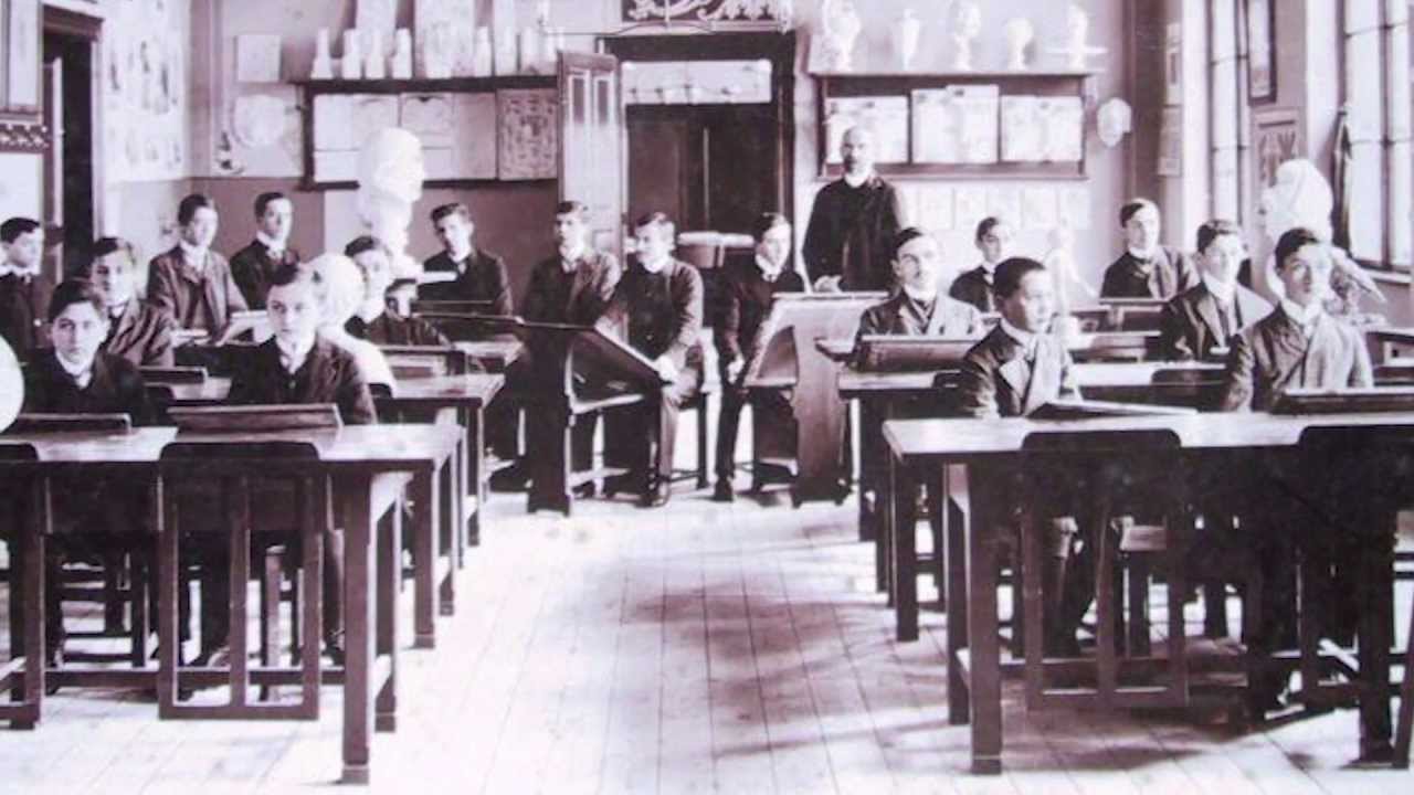 JZsUK - a tudás és élő hit iskolája - a 20 éves jubileum riportfilmje ...