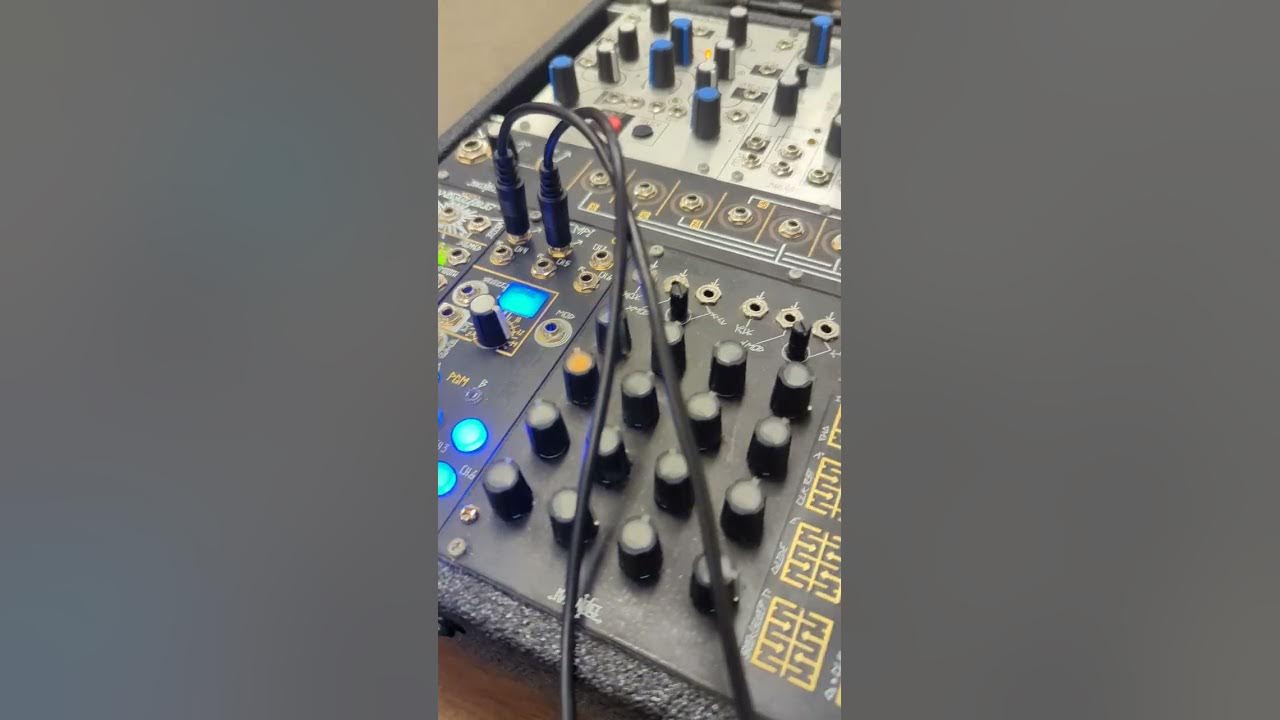 MODULAR SYNTH - YouTube