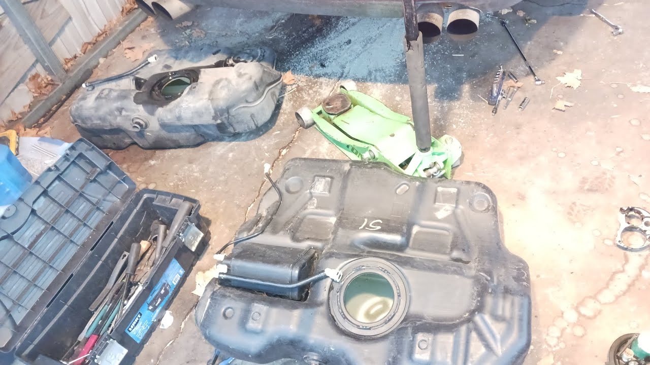 07 Grand Prix GT Fuel Tank Removal & Swap/Broke the new assembly so ...