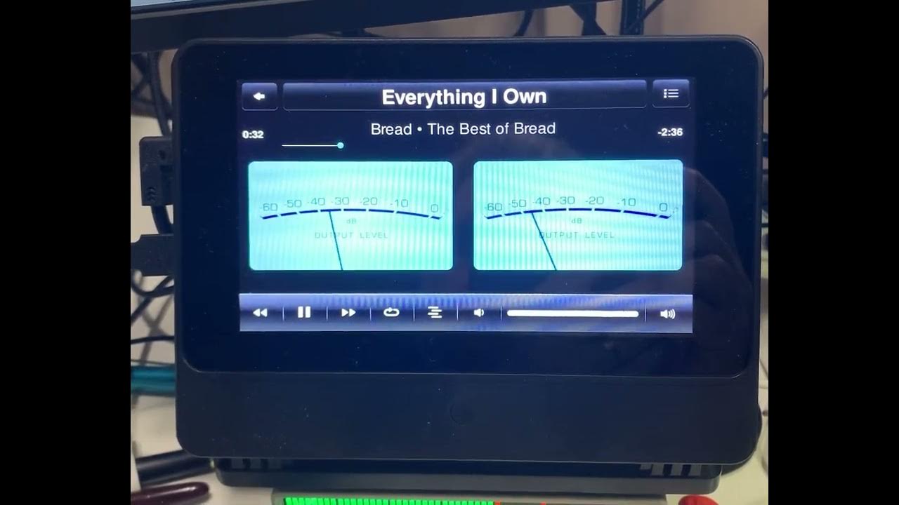 PiCorePlayer on Raspberry Pi with VU meters!!! - YouTube
