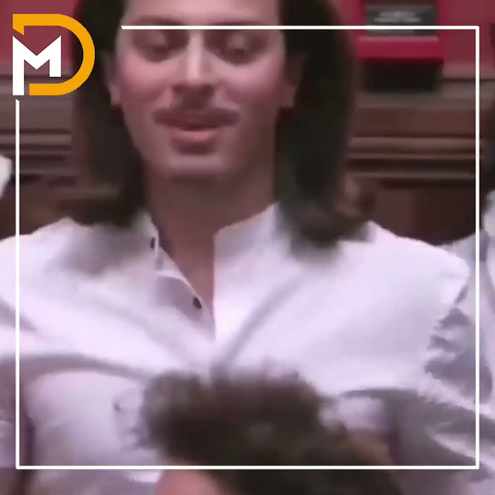 ممثلة الأفلام الإباحية مايا خليفة خلال لقاء في جامعة أكسفورد أنا دمي