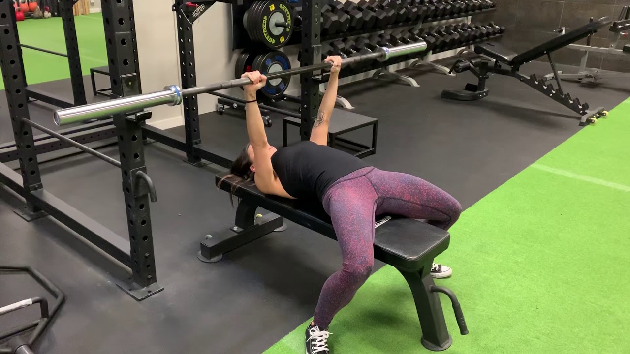 Flat barbell bench press - YouTube