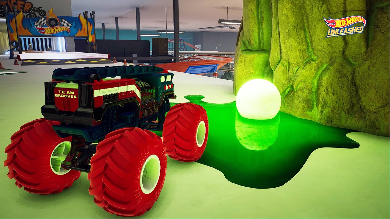 5 Alarm Monster Truck on ver.11 custom track - YouTube