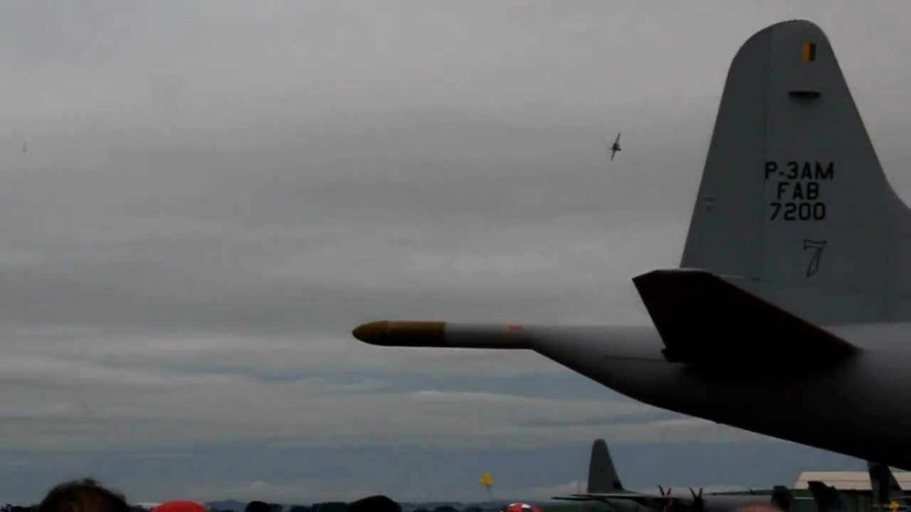 F18 AFA Pirasununga - Cone de onda de choque (cone de Mach) Royal ...