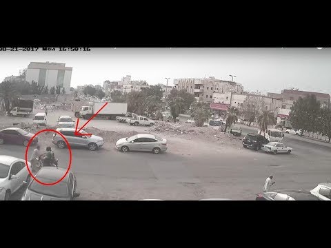 LIVE! Bike Pocket pickers steals money from a Pakistani, GHULAIL ...