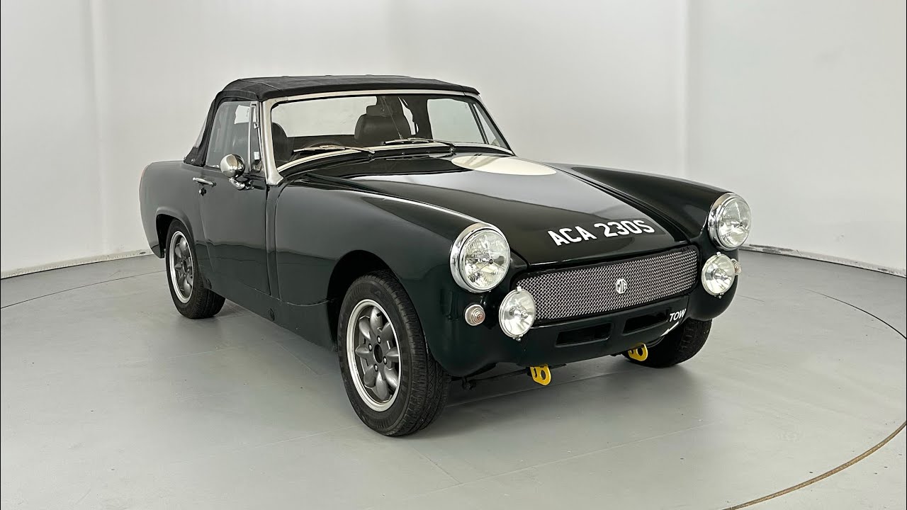 MG Midget - YouTube