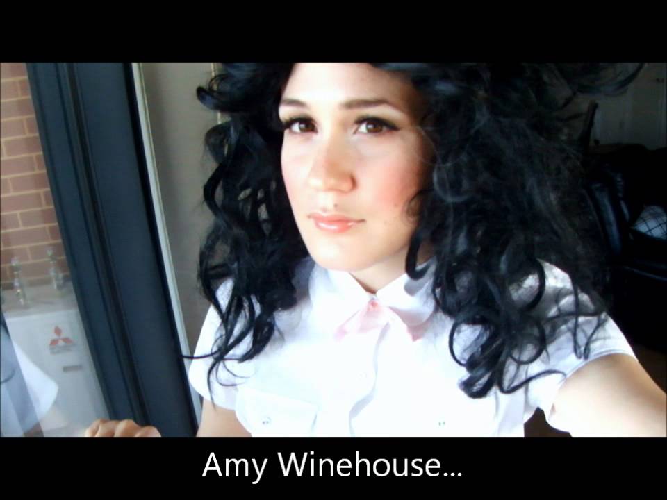 Trying on wigs... - YouTube