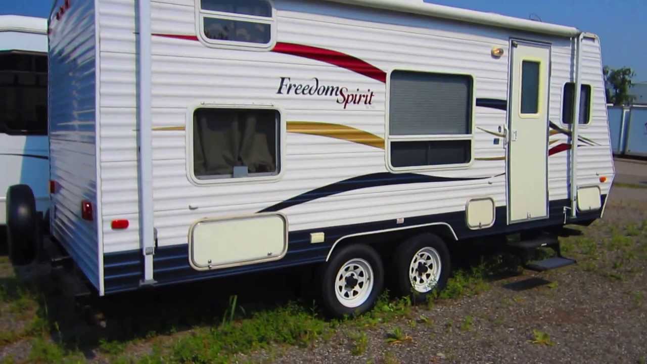 EXTERIOR - 2006 FREEDOM SPIRIT FS180 by Thor 18' Travel Trailer ...