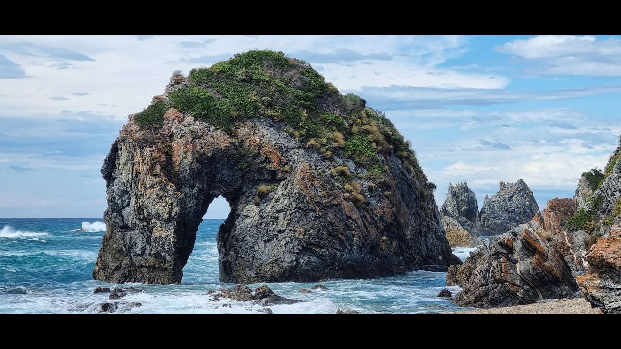 The Sapphire Coast - Mimosa Rocks National Park, Bermagui, Horse Head ...