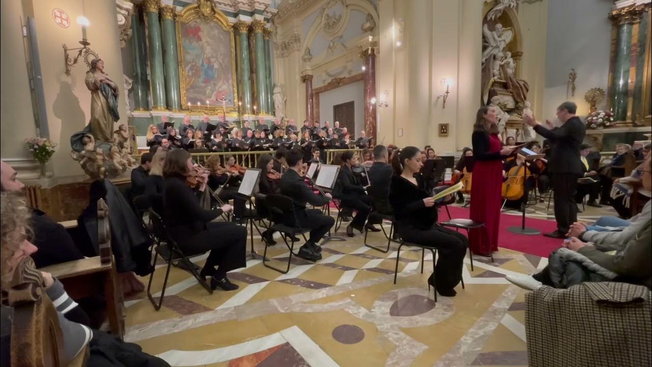 W.A. Mozart - Requiem en Rem KV 626 1. Introitus Coro Fundación GSD - YouTube