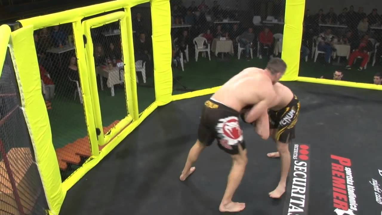 ARTI FIGHTING CHAMPIONSHIP 4 - Adnan Aščić vs Vojin Marjanović - YouTube