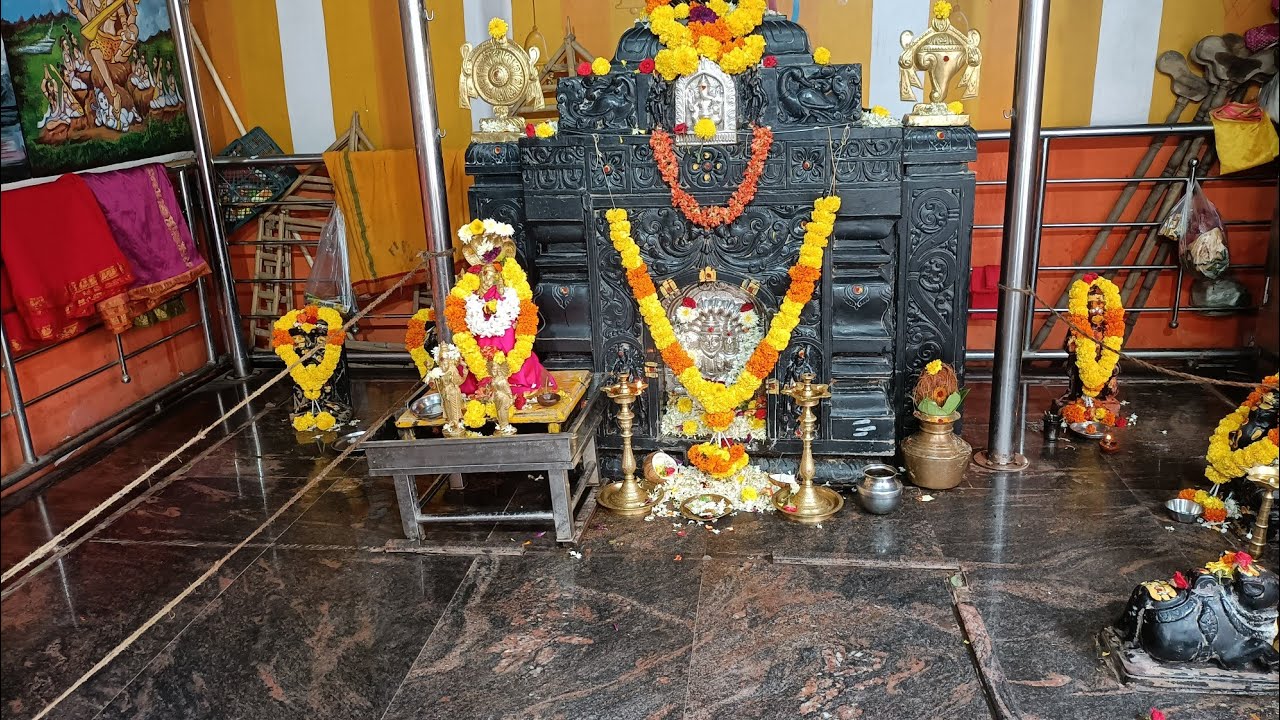 ADONI URUKUNDA ERANNA SWAMI TEMPLE #ADONI #ADONITEMPLES - YouTube