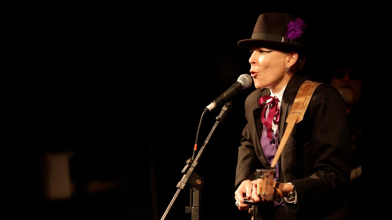 Nanda Moura at Mississippi Delta Blues Festival - YouTube