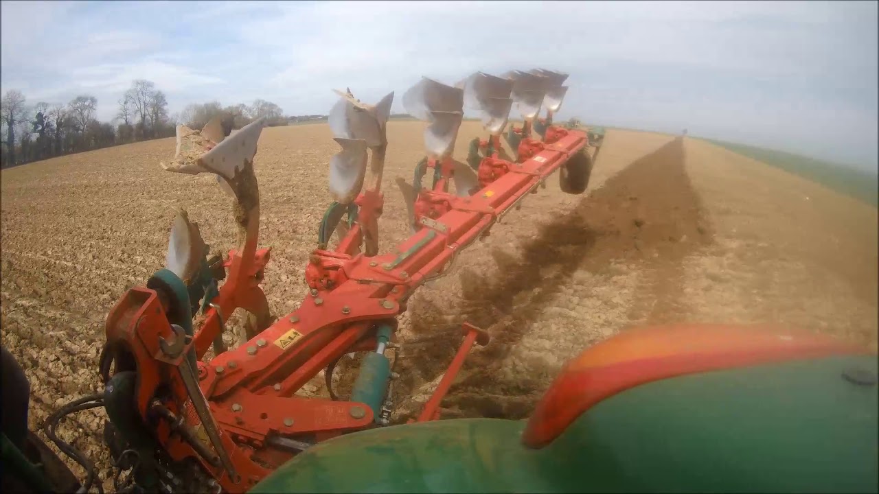 Le reste de labour pour betteraves - YouTube