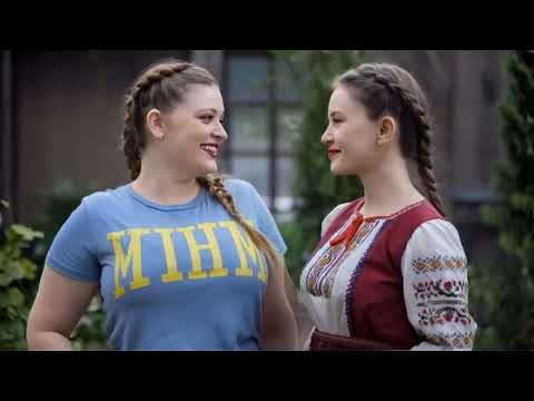 best muslim russian girl *kisses* in a private room l Lesbian kissing video