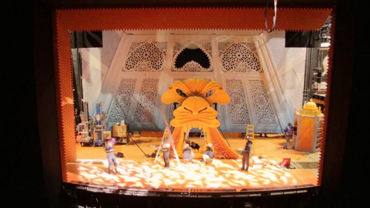 Aladdin - Building the show at Prince Edward theatre - YouTube