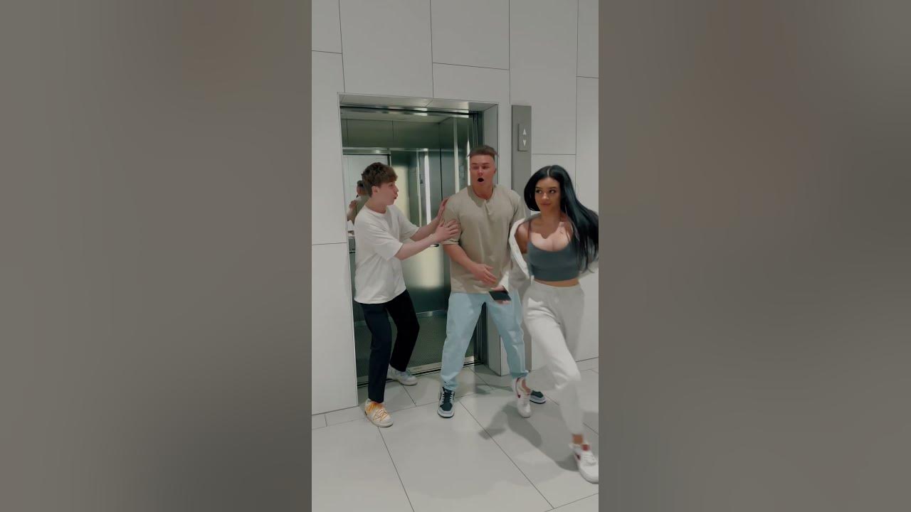 Bodybuilder Try To Put His Dick Inside Girl Ass Youtube