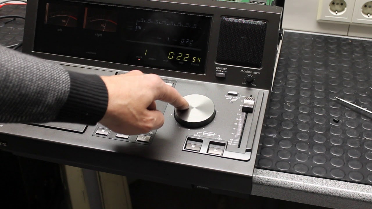 Technics SL-P50 - YouTube