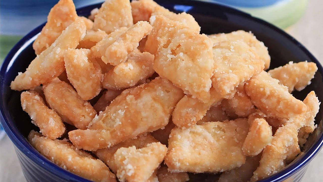 Kathirippu Mittai| Diamond cuts recipe|maida biscuit|sugar coated ...