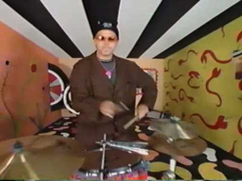 Phunk Junkeez - "I AM A JUNKEE" - (OFFICIAL VIDEO 1991) - YouTube