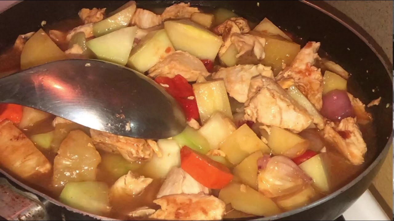 HOW TO COOK CHICKEN AFRITADA - YouTube